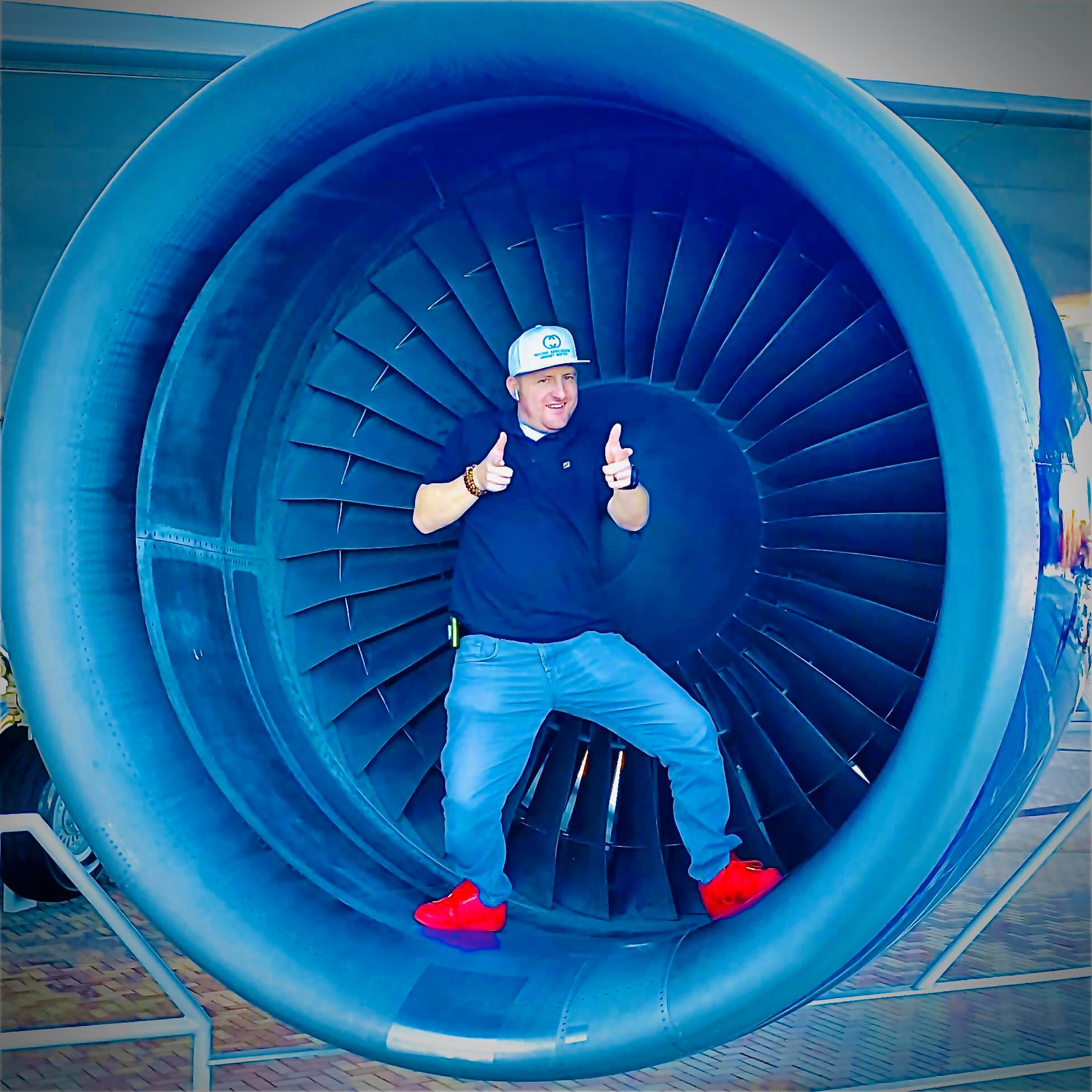 Chris Cota I HELP ENTREPRENUERS & CORPORATIONS SCALE QUICKLY